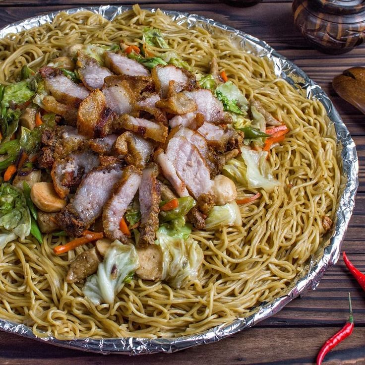 How to Cook Irresistible Bagnet Pancit Canton - pinascuisine.com