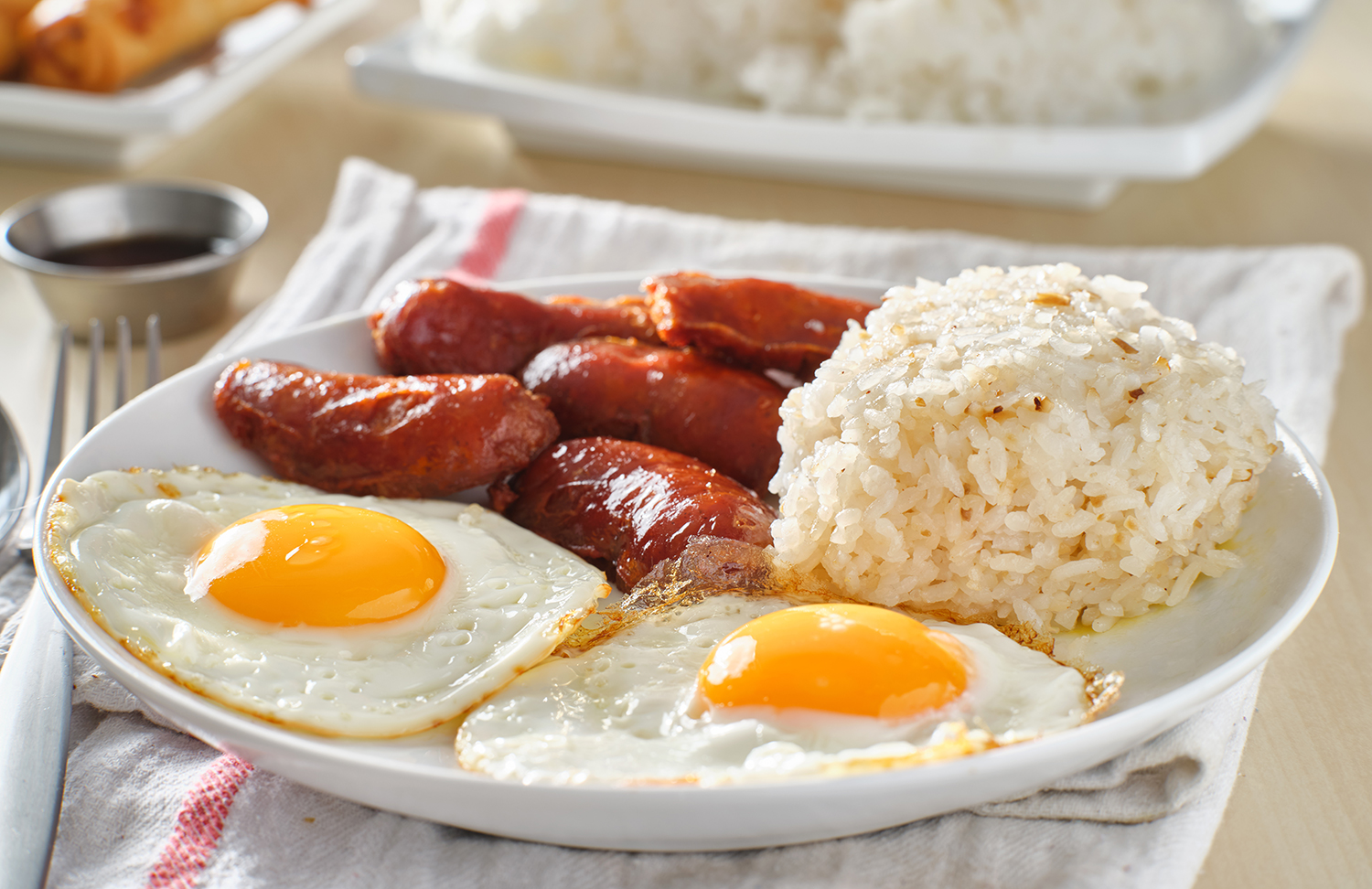 What Is Longanisa Silog (Longsilog)? - pinascuisine.com