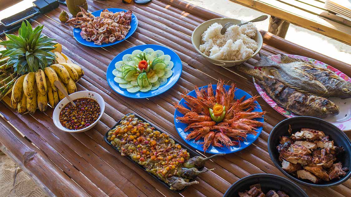 What Is the Best Filipino Food for a Beach Outing? - pinascuisine.com