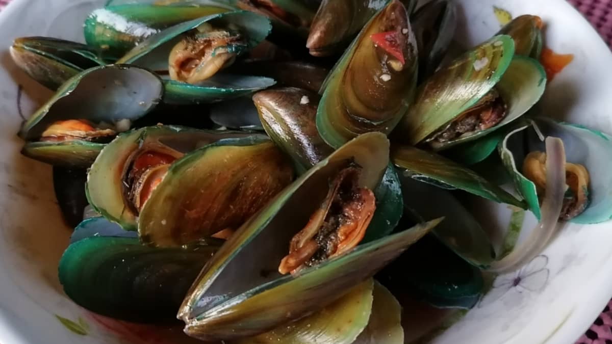 What Are Some Traditional Ways of Cooking Tahong (Mussels) in the ...