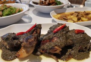 Piyanggang Manok: The Mindanaoan Blackened Chicken Dish - pinascuisine.com